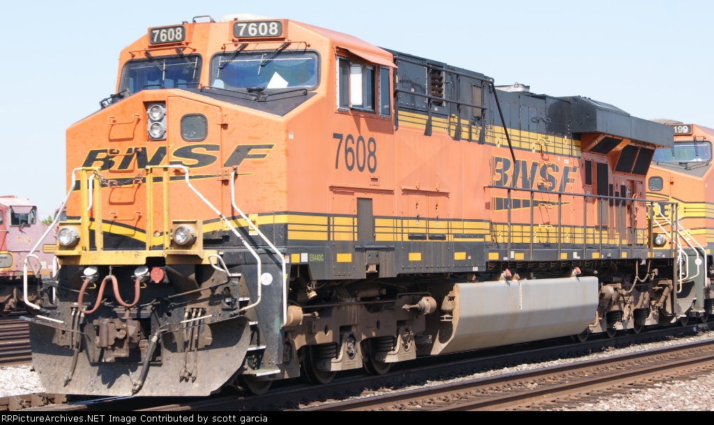 BNSF 7608